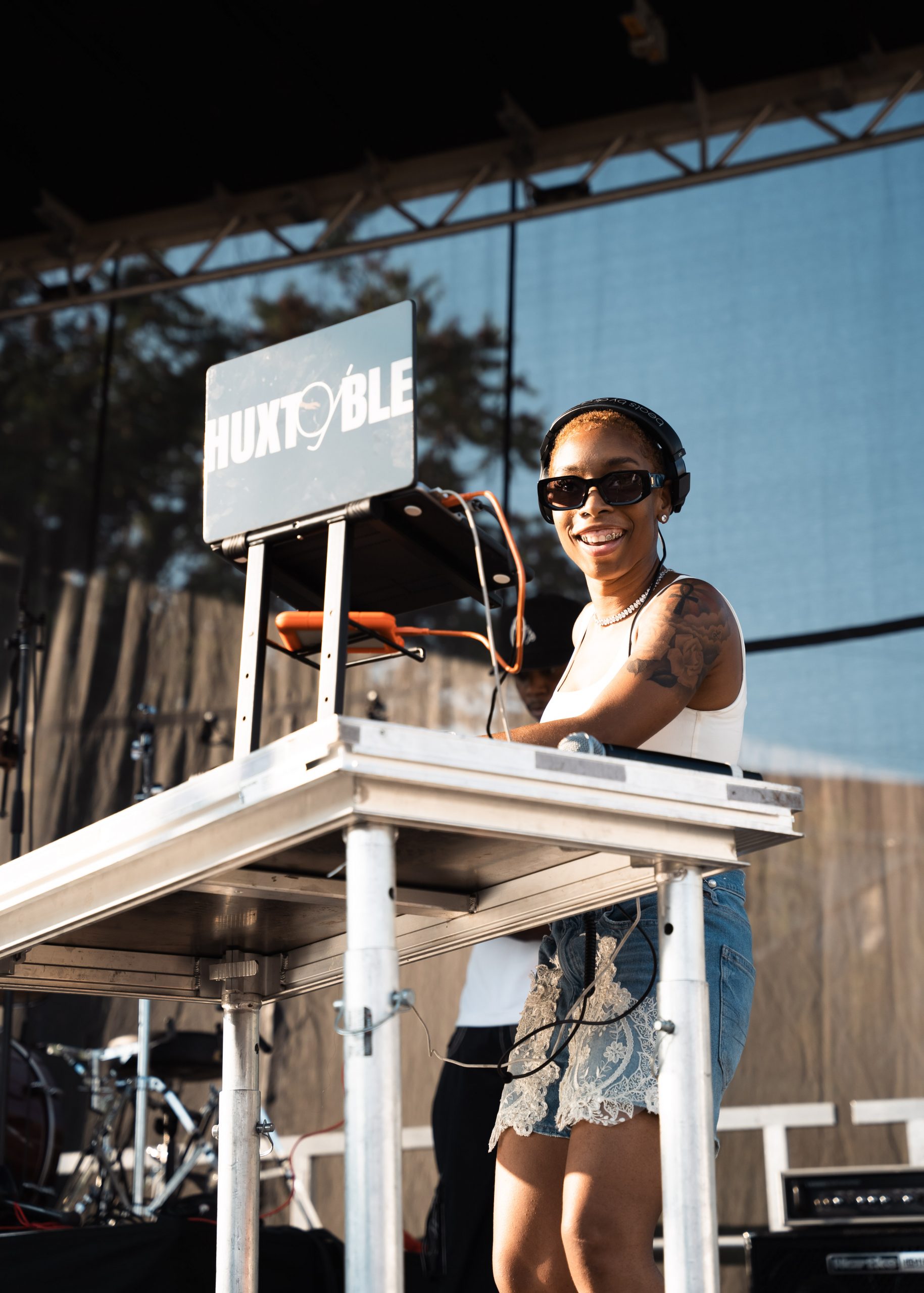 Apply - Love Groove Festival